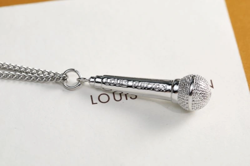 Bargain Louis Vuitton Necklaces