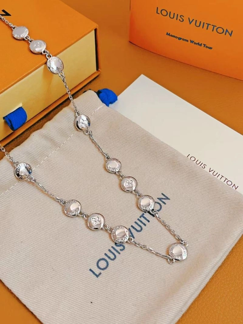 Reasonably priced Louis Vuitton Necklaces