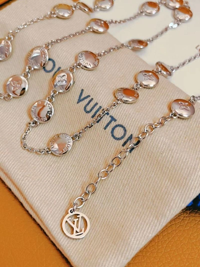 Reasonably priced Louis Vuitton Necklaces