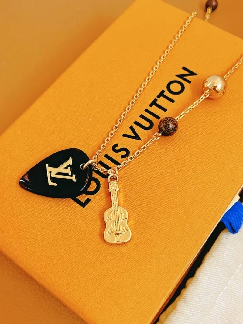 Reasonably priced Louis Vuitton Necklaces