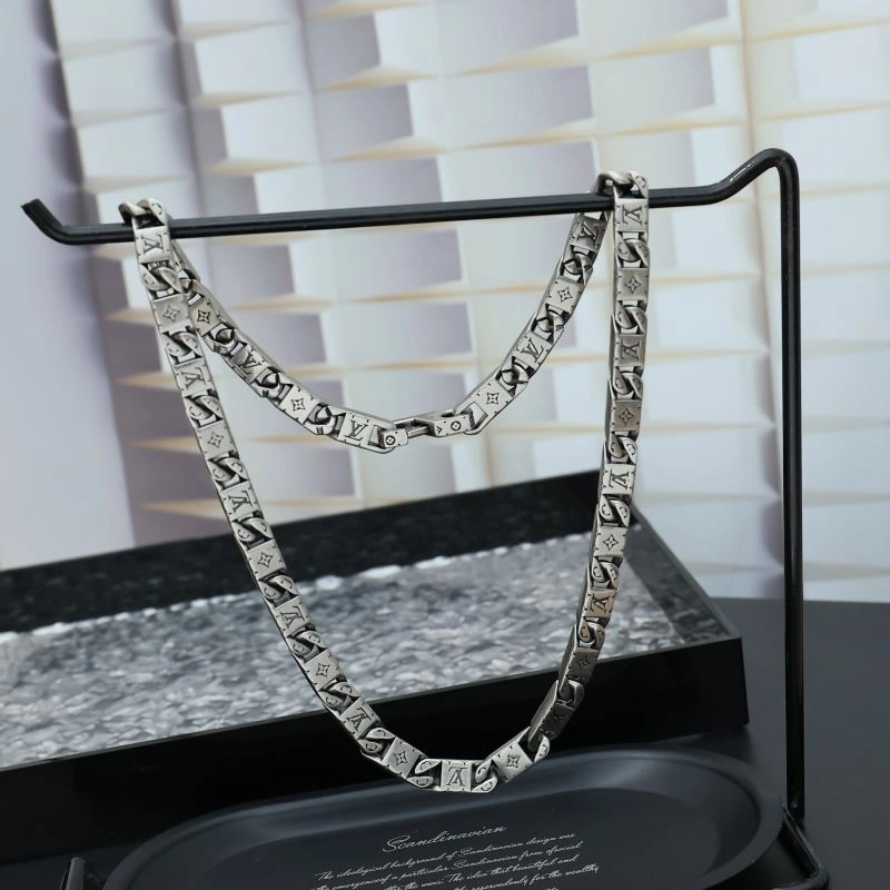 High accuracy Louis Vuitton Necklaces