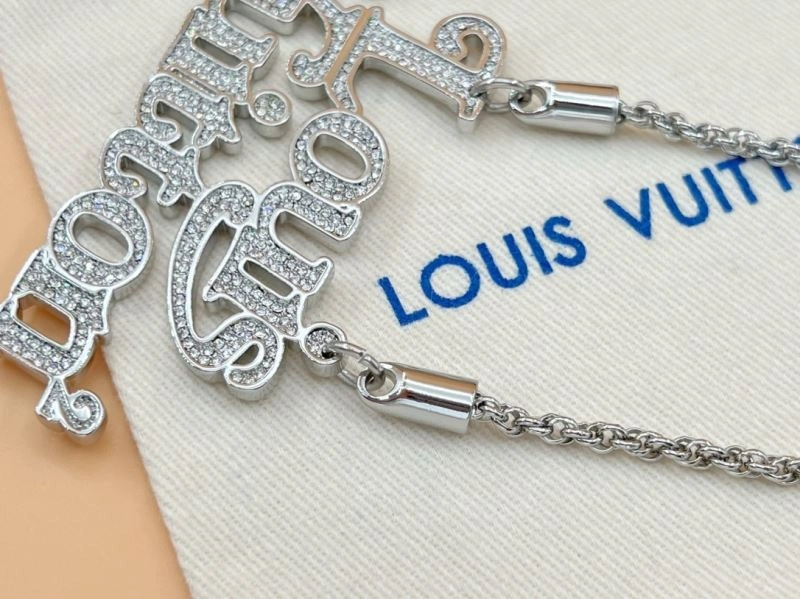 Low-cost Louis Vuitton Necklaces