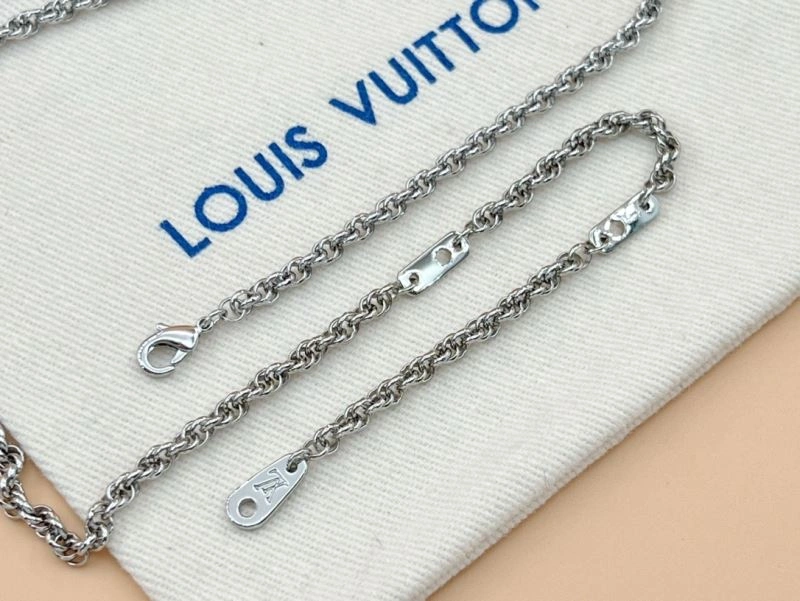 Low-cost Louis Vuitton Necklaces