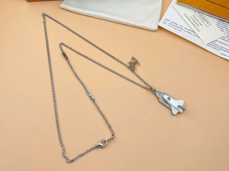 Affordable Louis Vuitton Necklaces