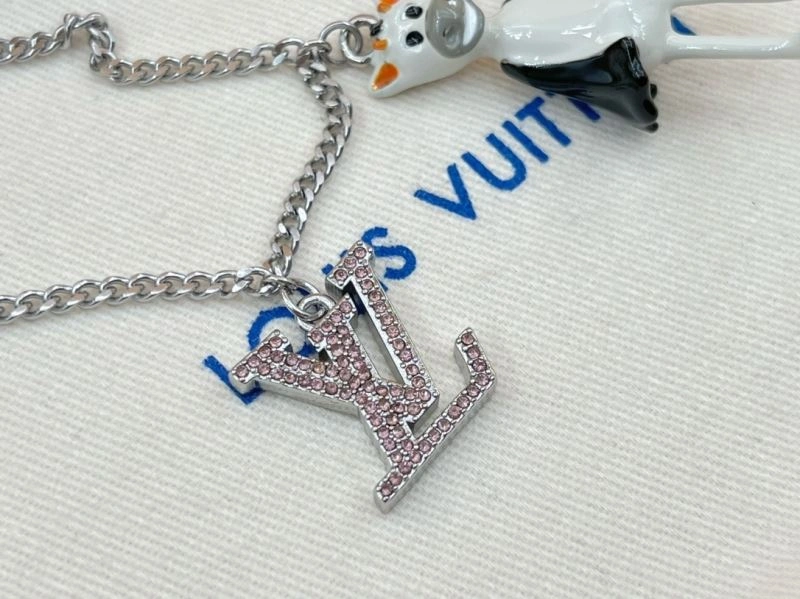 Inexpensive Louis Vuitton Necklaces