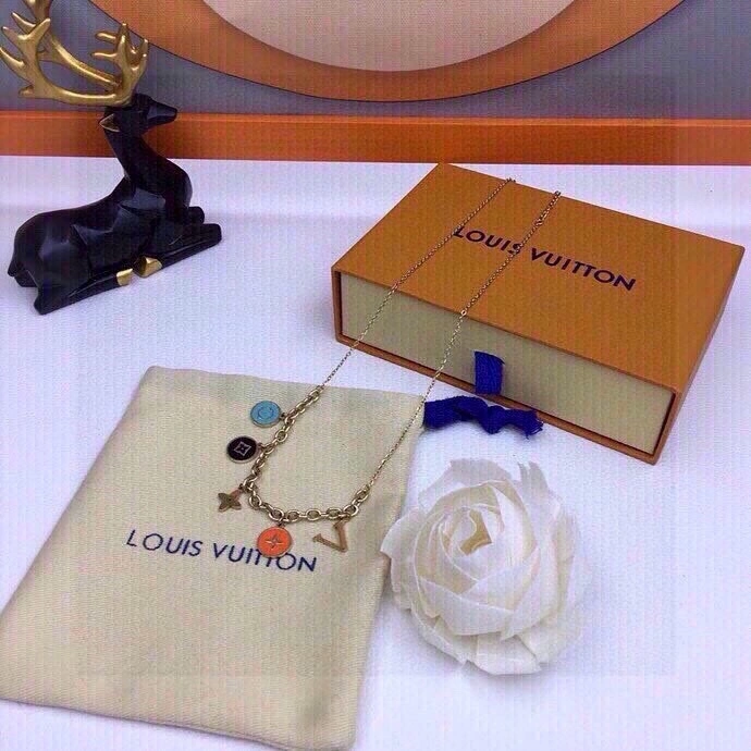 Accurate model Louis Vuitton Necklaces