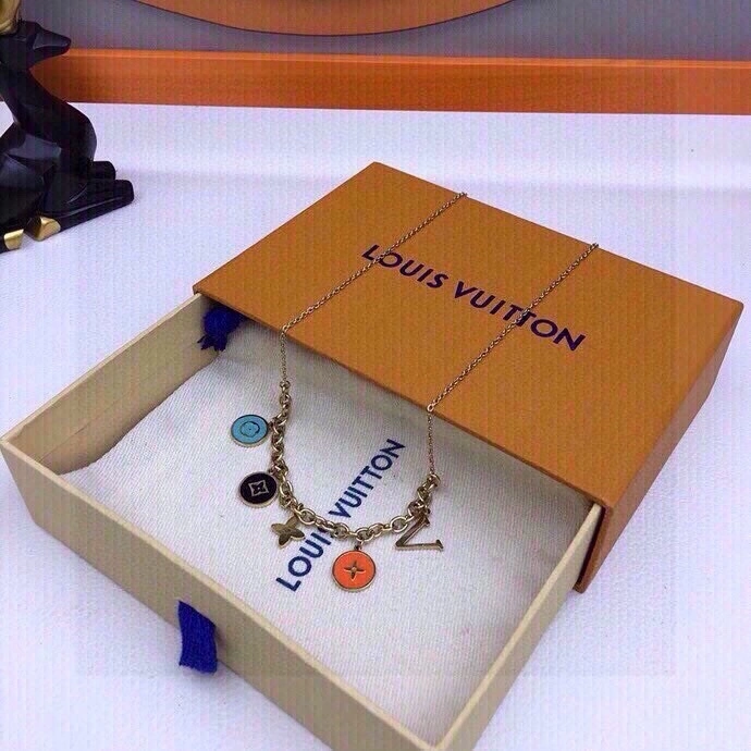 Accurate model Louis Vuitton Necklaces