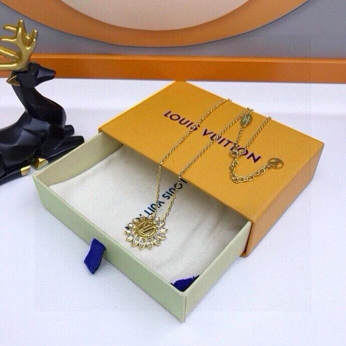 Factory-made Louis Vuitton Necklaces