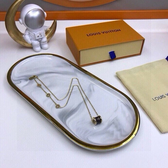 High accuracy Louis Vuitton Necklaces