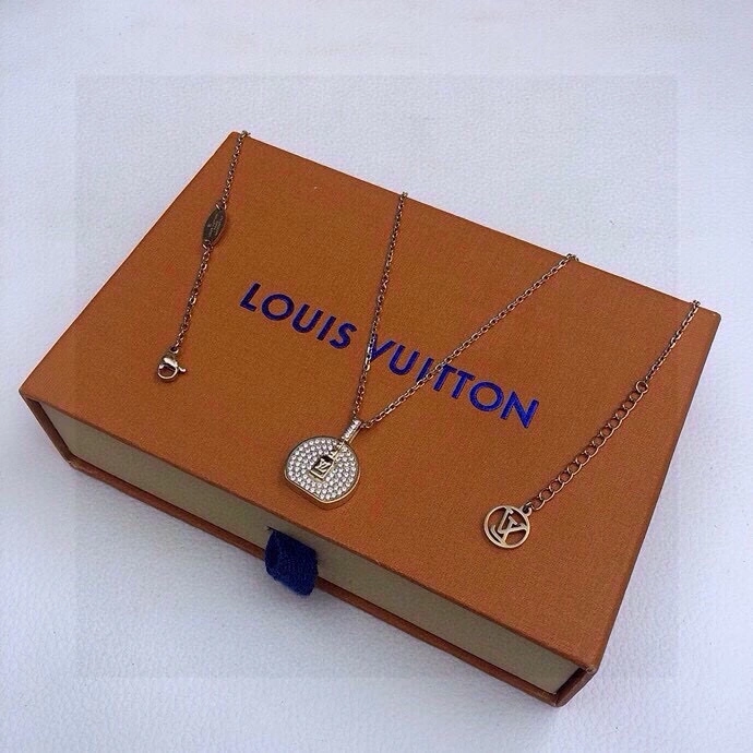 Cut-rate Louis Vuitton Necklaces