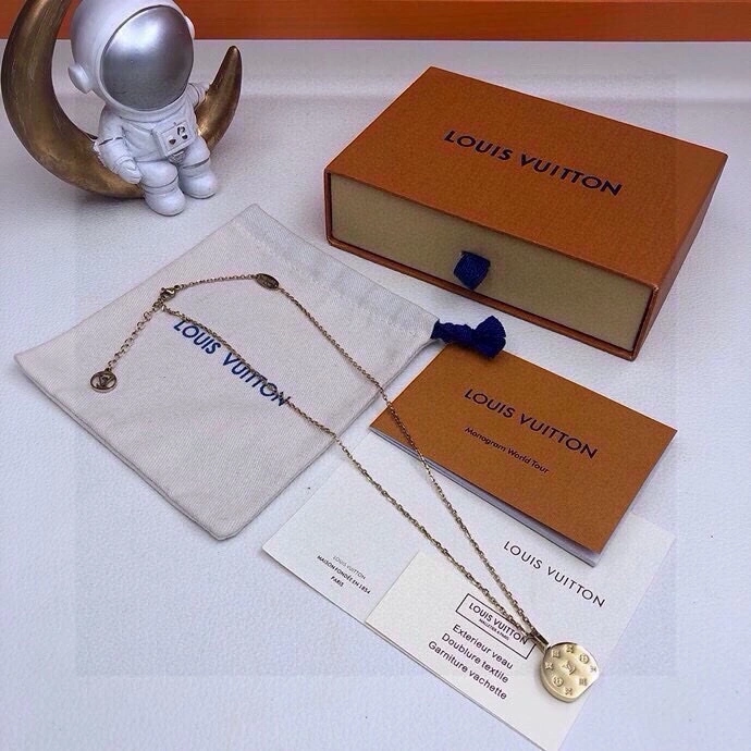 Cut-rate Louis Vuitton Necklaces