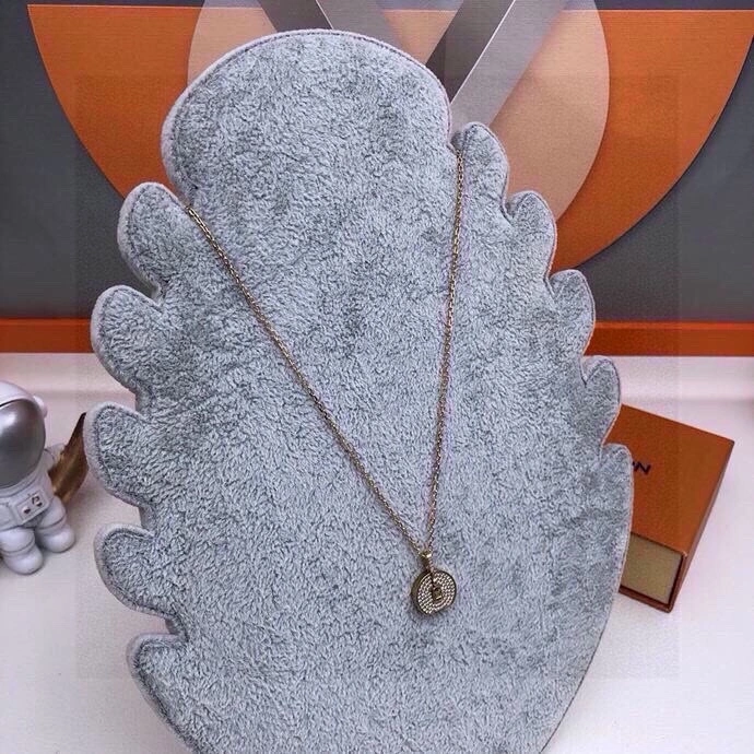 Cut-rate Louis Vuitton Necklaces