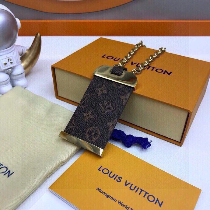 Bargain Louis Vuitton Necklaces