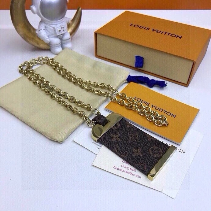 Bargain Louis Vuitton Necklaces