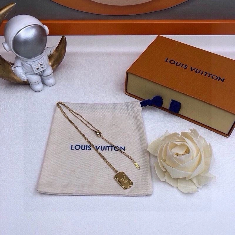 Discounted Louis Vuitton Necklaces