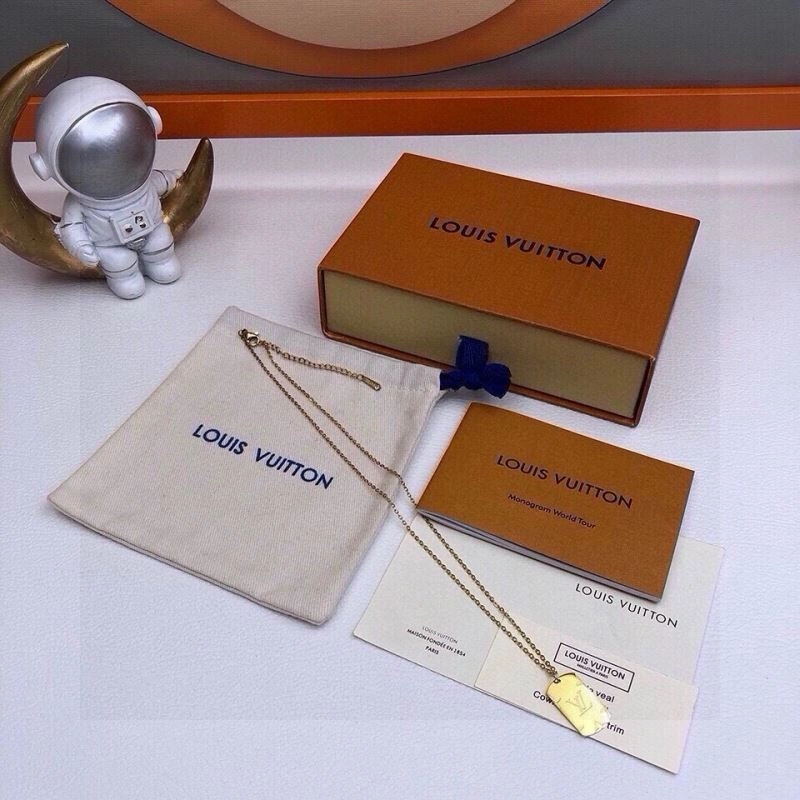 Discounted Louis Vuitton Necklaces