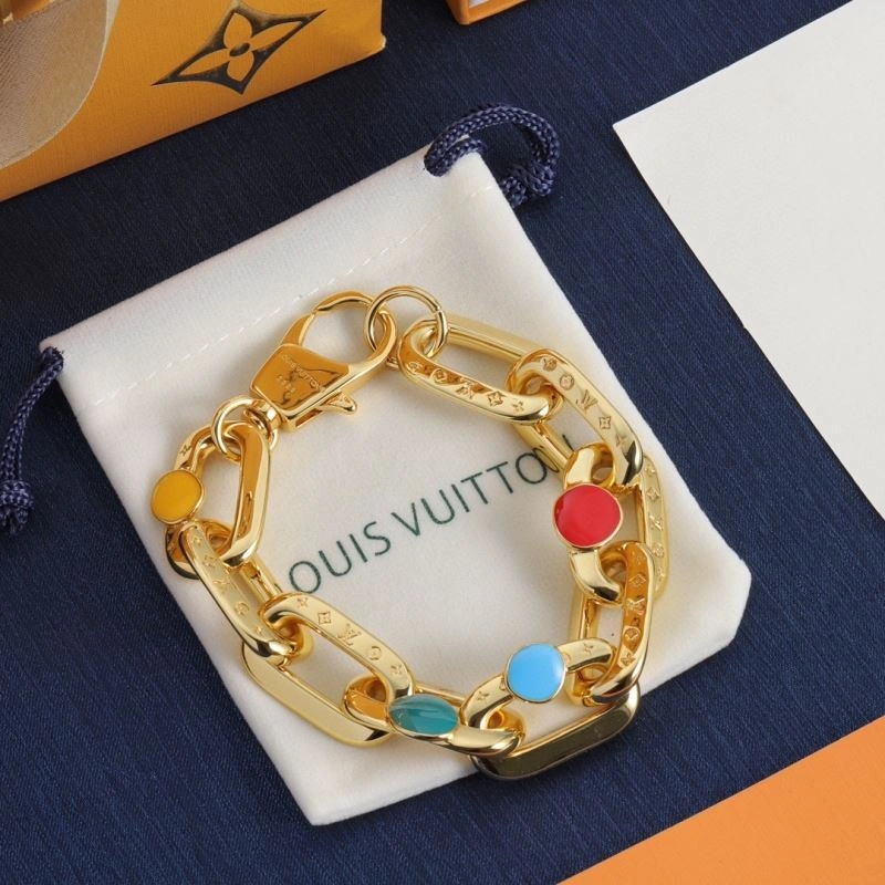 Indistinguishable Louis Vuitton Necklaces