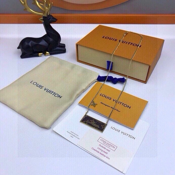 Accurate model Louis Vuitton Necklaces