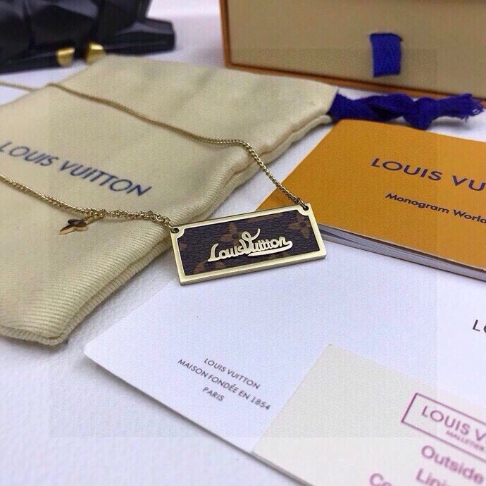 Accurate model Louis Vuitton Necklaces