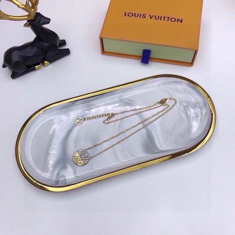Indistinguishable Louis Vuitton Necklaces