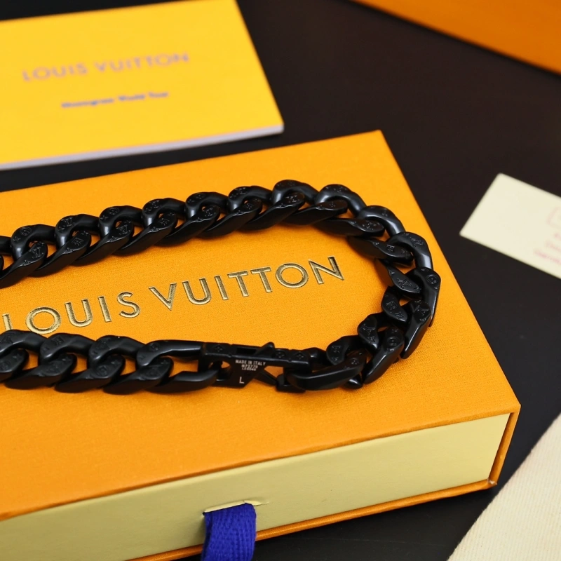 Factory-made Louis Vuitton Necklaces