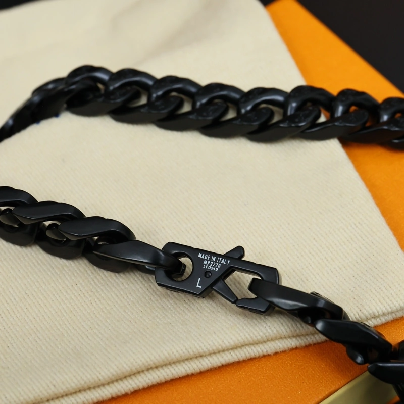 Factory-made Louis Vuitton Necklaces
