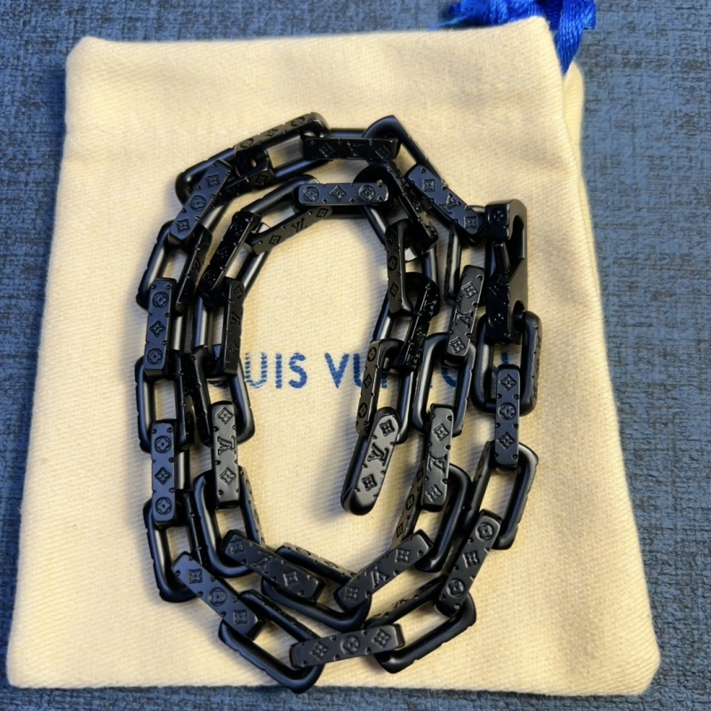 Reasonably priced Louis Vuitton Necklaces