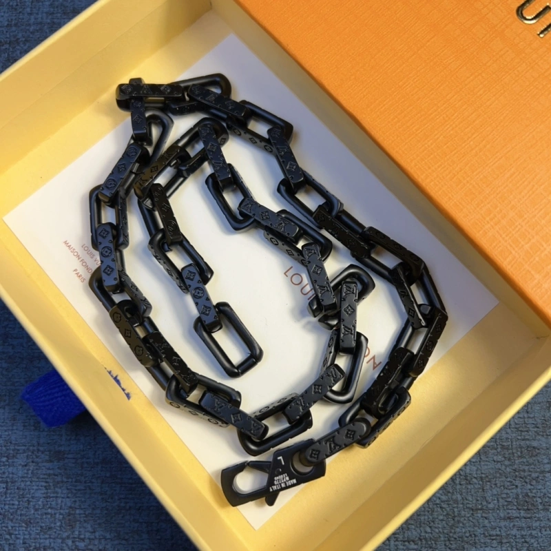 Reasonably priced Louis Vuitton Necklaces