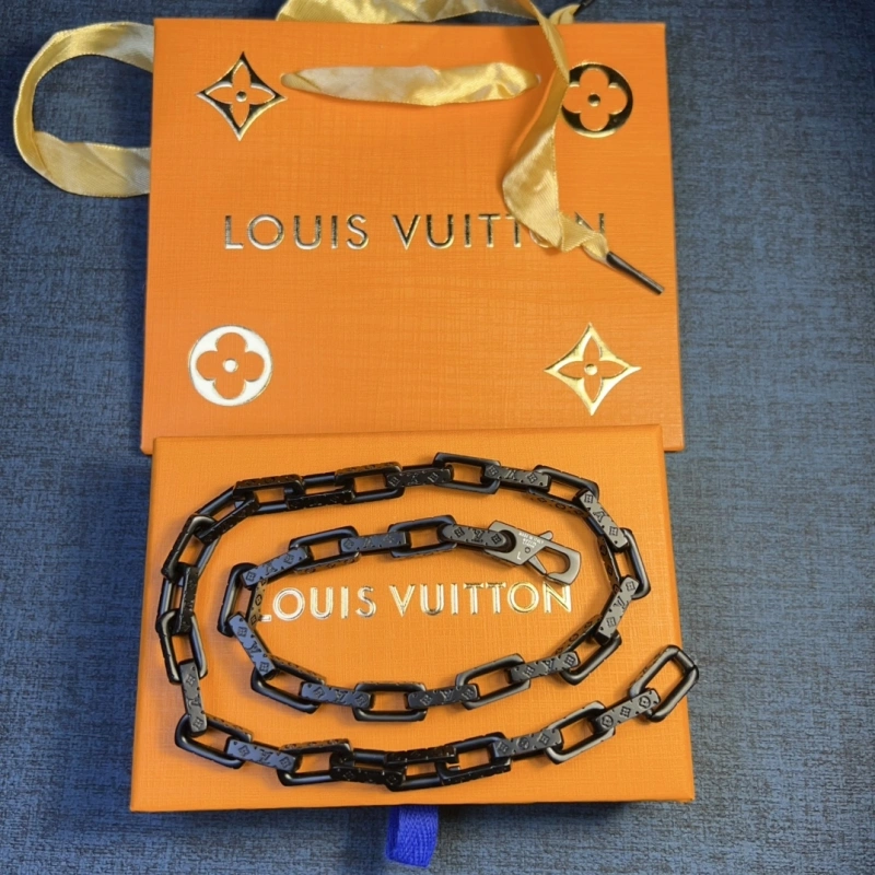 Reasonably priced Louis Vuitton Necklaces