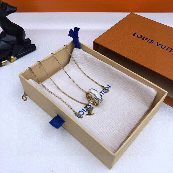 Top mirror Louis Vuitton Necklaces