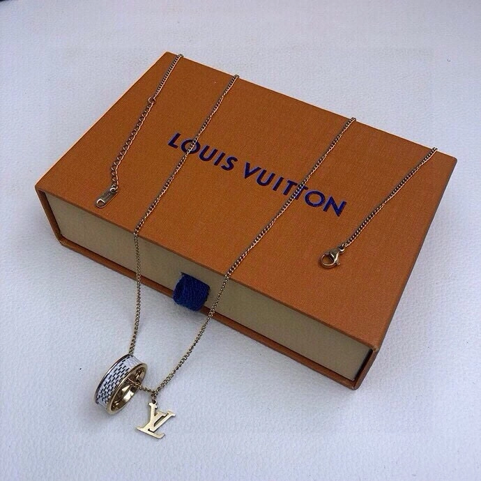 Top mirror Louis Vuitton Necklaces