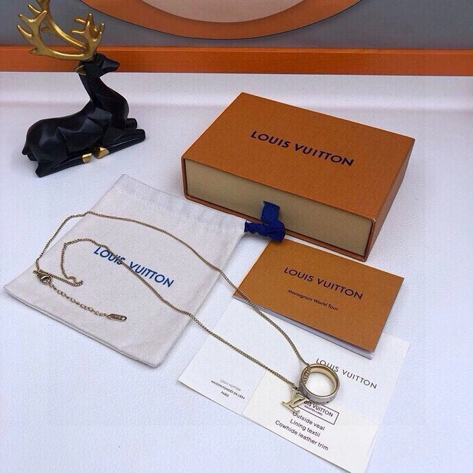Top mirror Louis Vuitton Necklaces