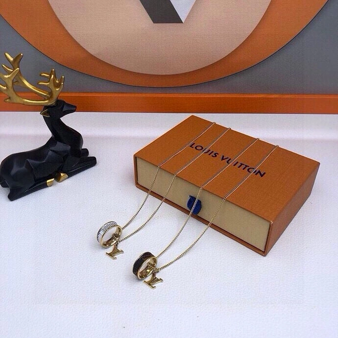 Louis Vuitton Necklaces