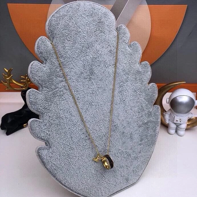 Perfect replica Louis Vuitton Necklaces