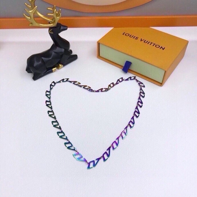 Factory-made Louis Vuitton Necklaces