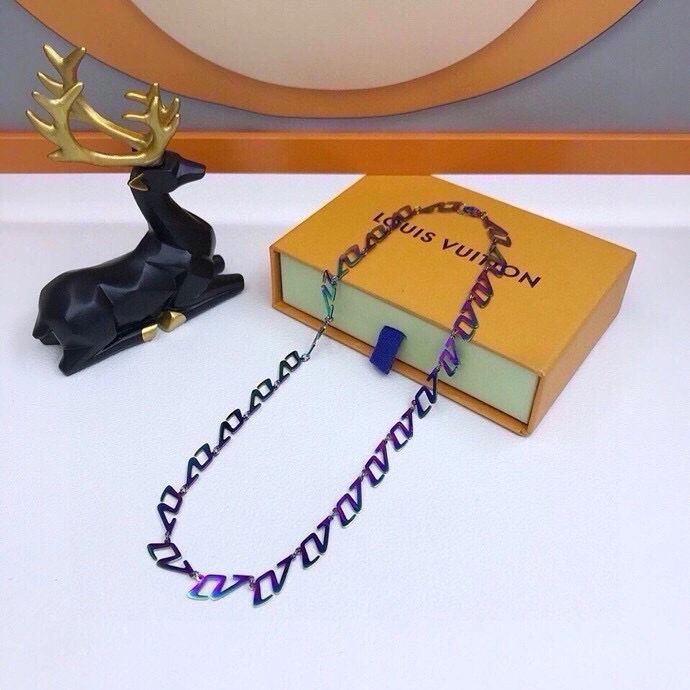 Factory-made Louis Vuitton Necklaces