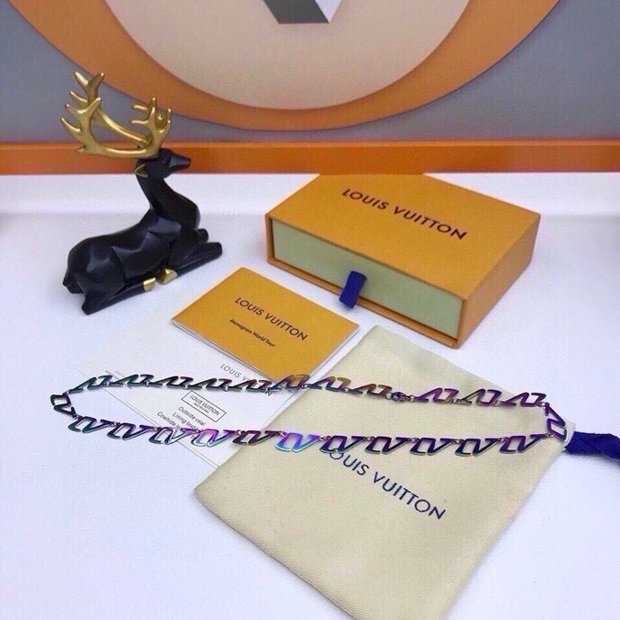 Factory-made Louis Vuitton Necklaces