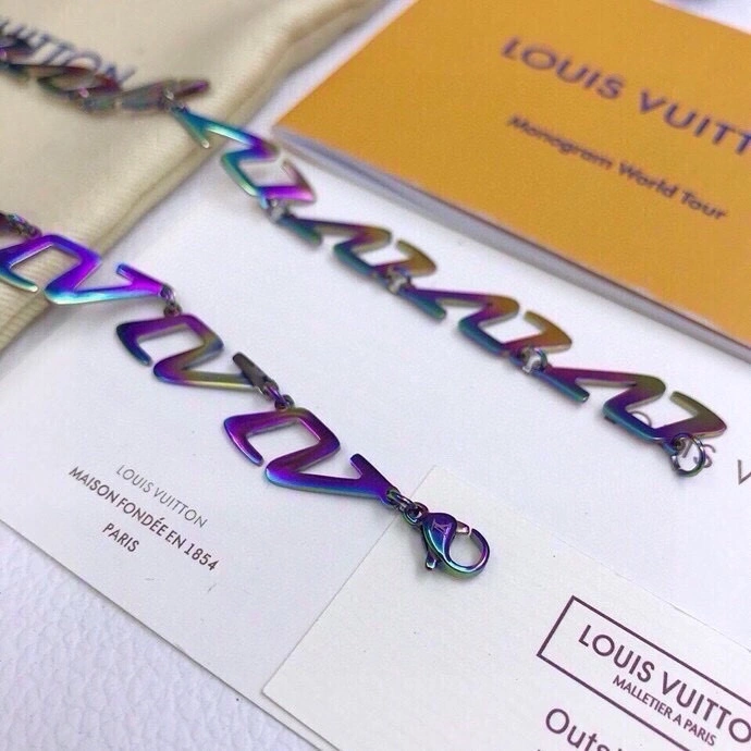 Factory-made Louis Vuitton Necklaces