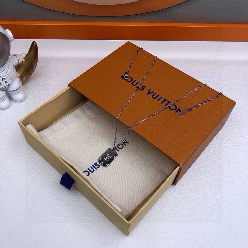 Reasonably priced Louis Vuitton Necklaces
