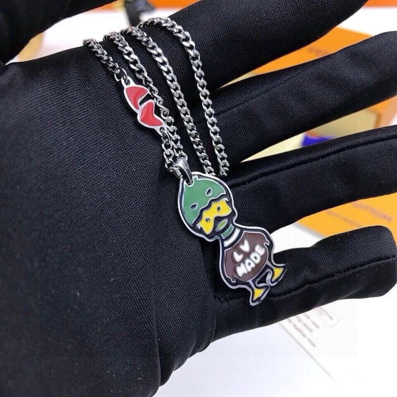 Top mirror Louis Vuitton Necklaces