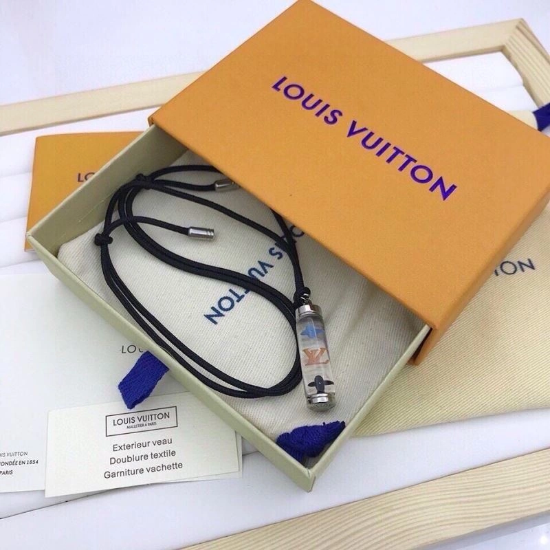 Brand-authenticated Louis Vuitton Necklaces