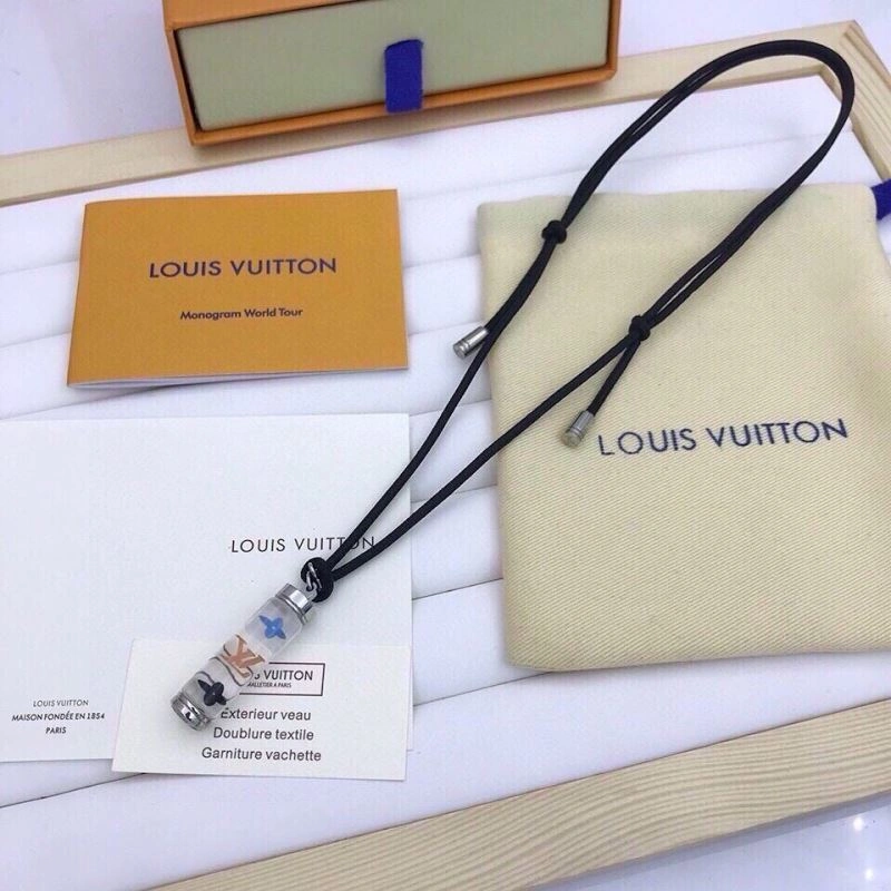 Brand-authenticated Louis Vuitton Necklaces