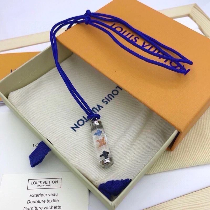 Mirror quality Louis Vuitton Necklaces