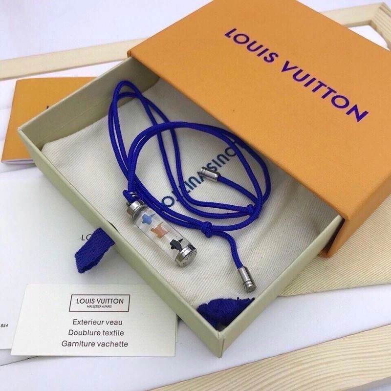 Mirror quality Louis Vuitton Necklaces