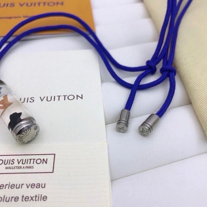 Mirror quality Louis Vuitton Necklaces