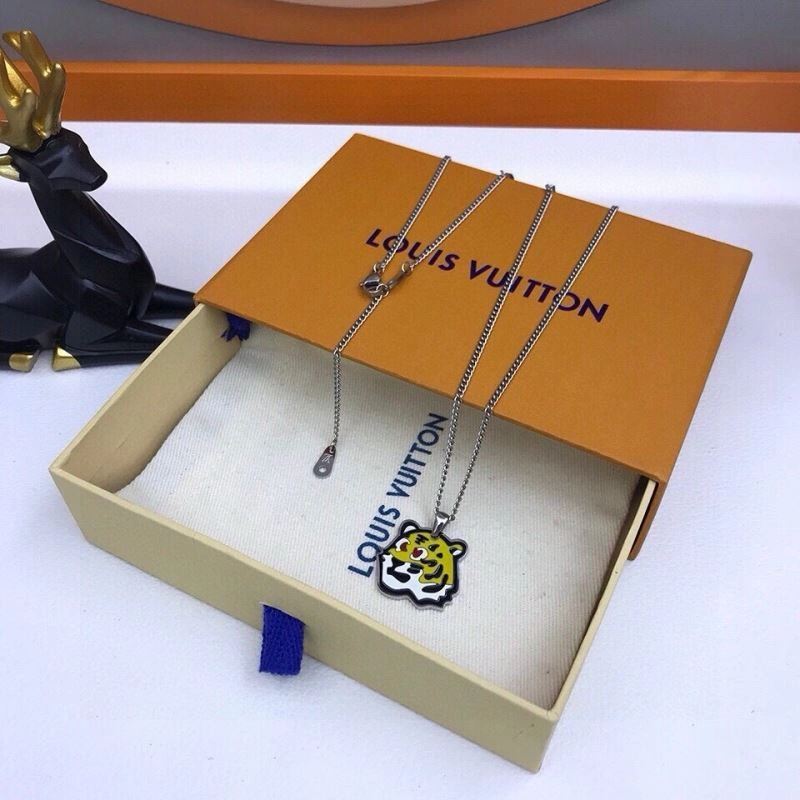 Bargain Louis Vuitton Necklaces