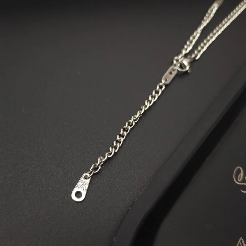 Cut-rate Louis Vuitton Necklaces