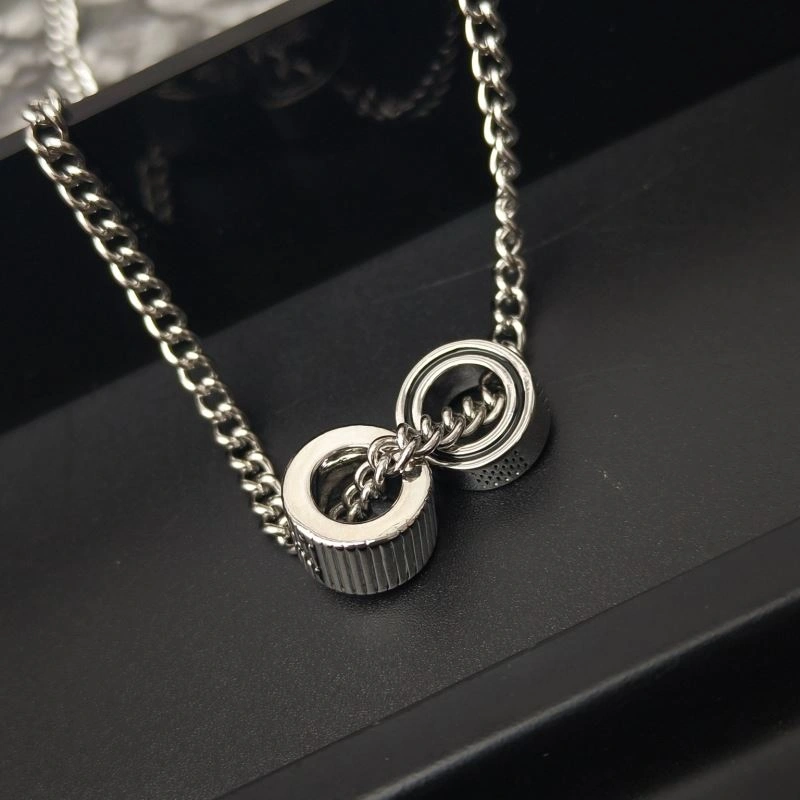 Cut-rate Louis Vuitton Necklaces