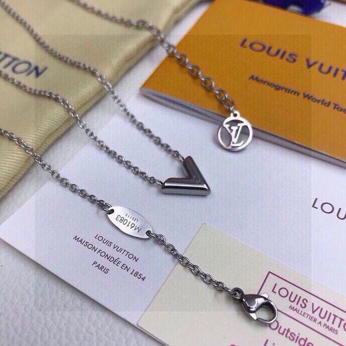 Economical Louis Vuitton Necklaces