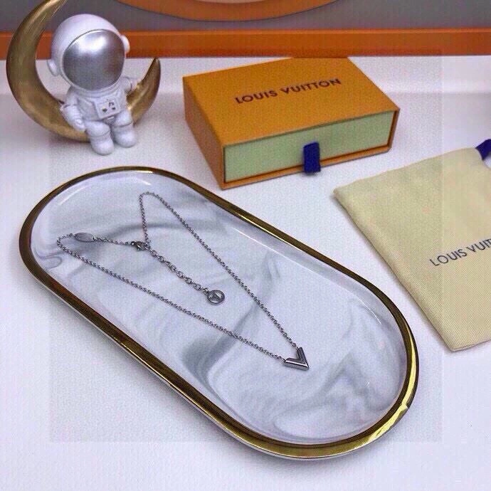 Economical Louis Vuitton Necklaces
